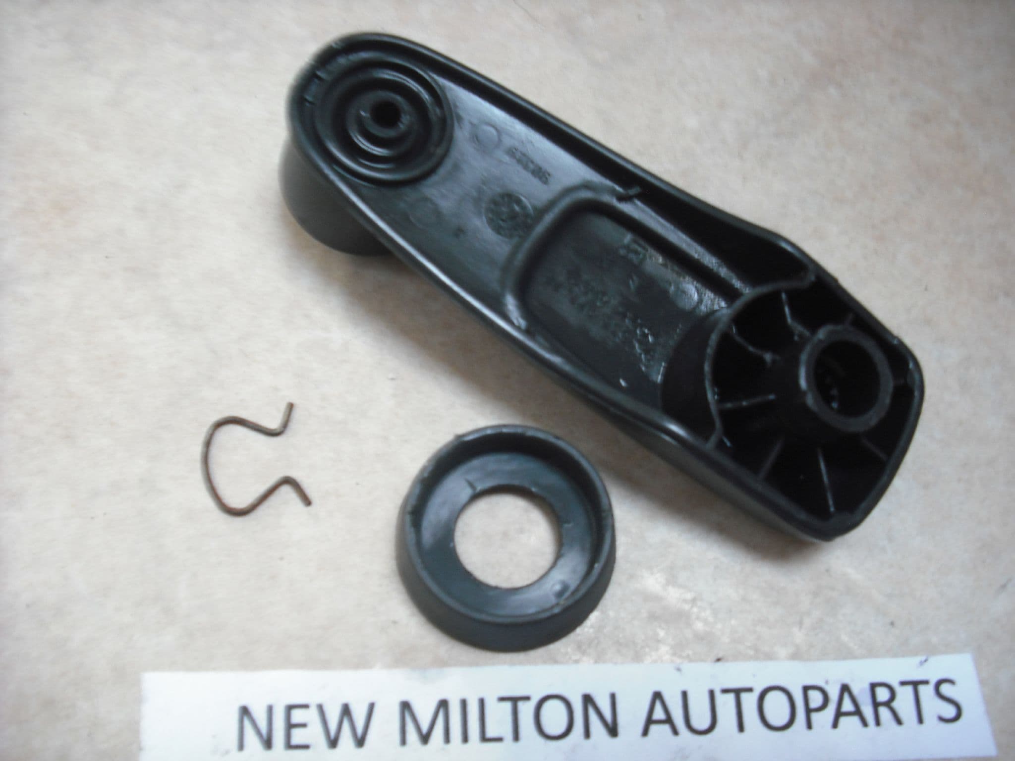 SOLD 96 537 977 77 A GENUINE CITROEN C3 REAR DOOR WINDOW WINDER LEVER ...