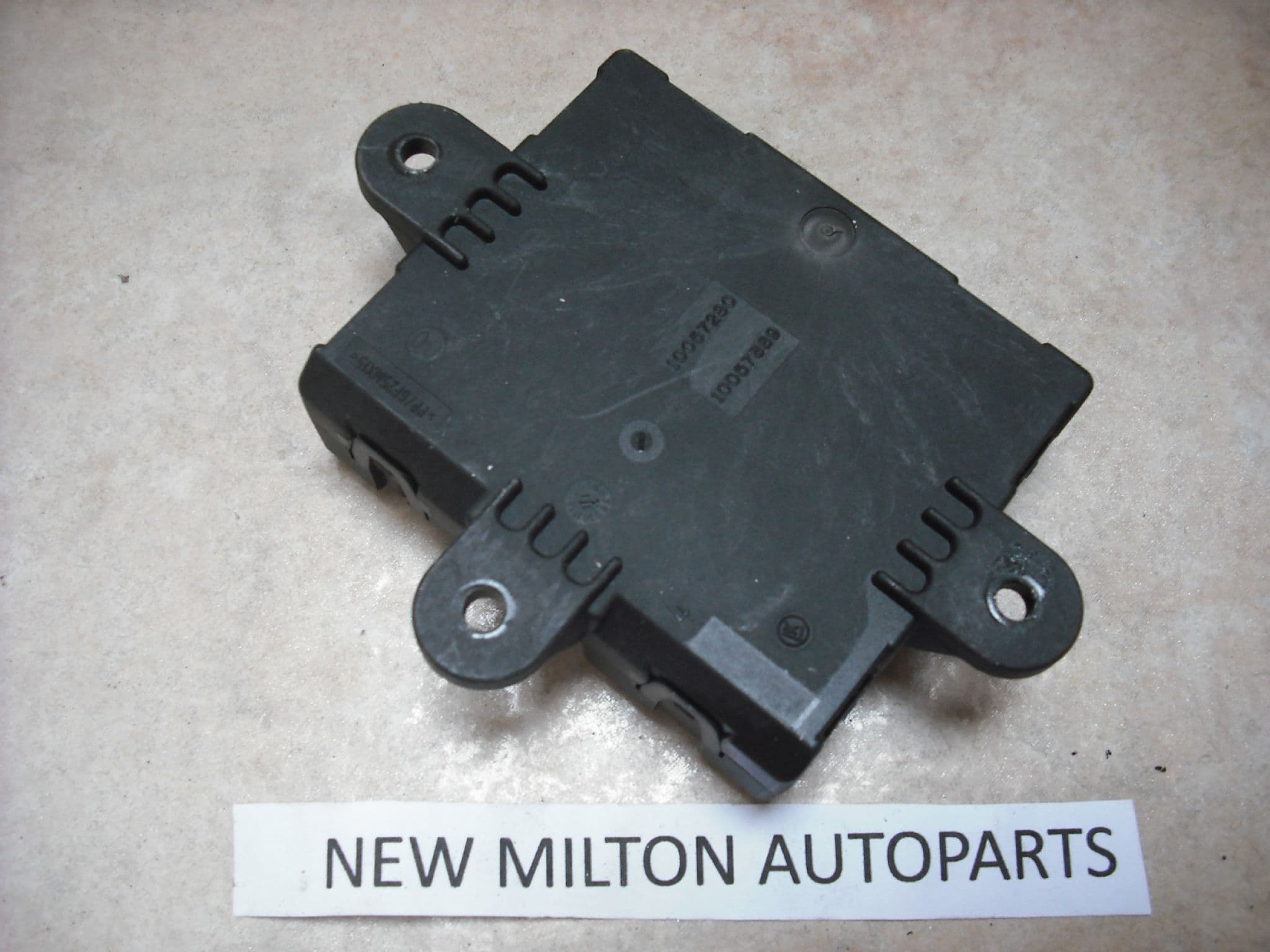 sold 9G9T 14B534 CC A GENUINE FORD MONDEO MK4 REAR DOOR CONTROL MODULE ...
