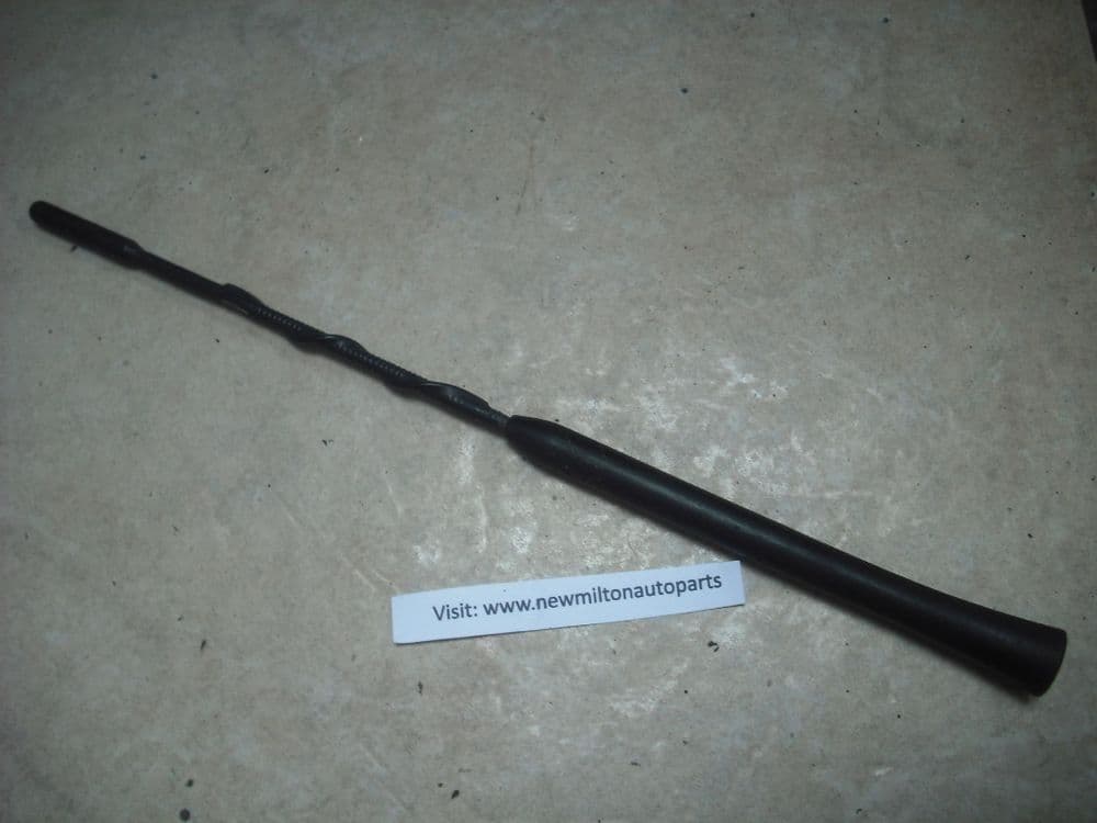 SOLD A GENUINE FORD C MAX MK2 ROOF AERIAL SCREW ON MAST