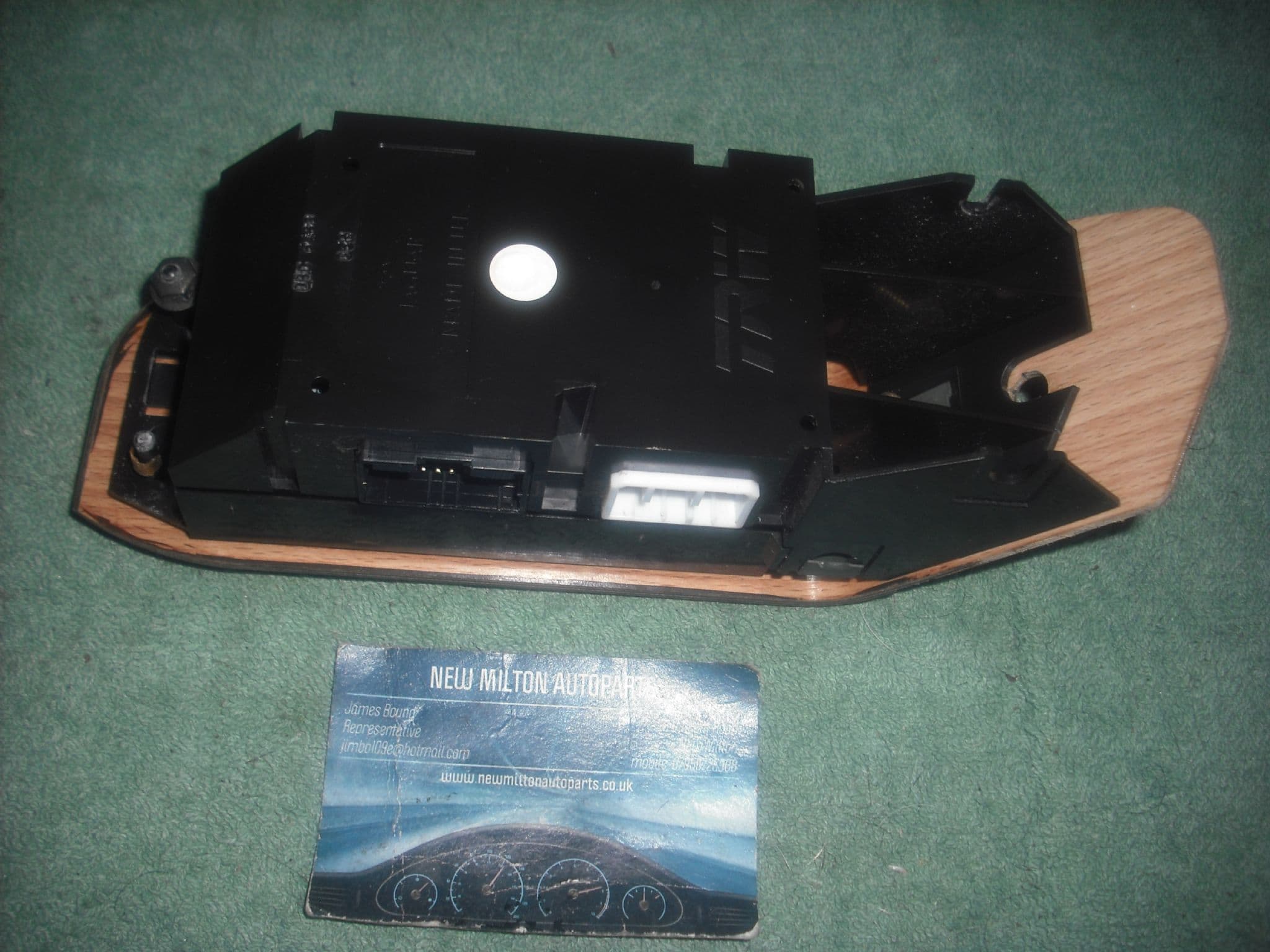 sold A GENUINE JAGUAR XJ40 XJ6 DRIVERS DOOR ELECTRIC WINDOW / MIRROR ...