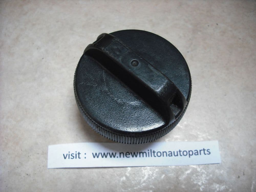 SOLD A GENUINE NISSAN MICRA K11 1993-2001 PETROL FUEL CAP