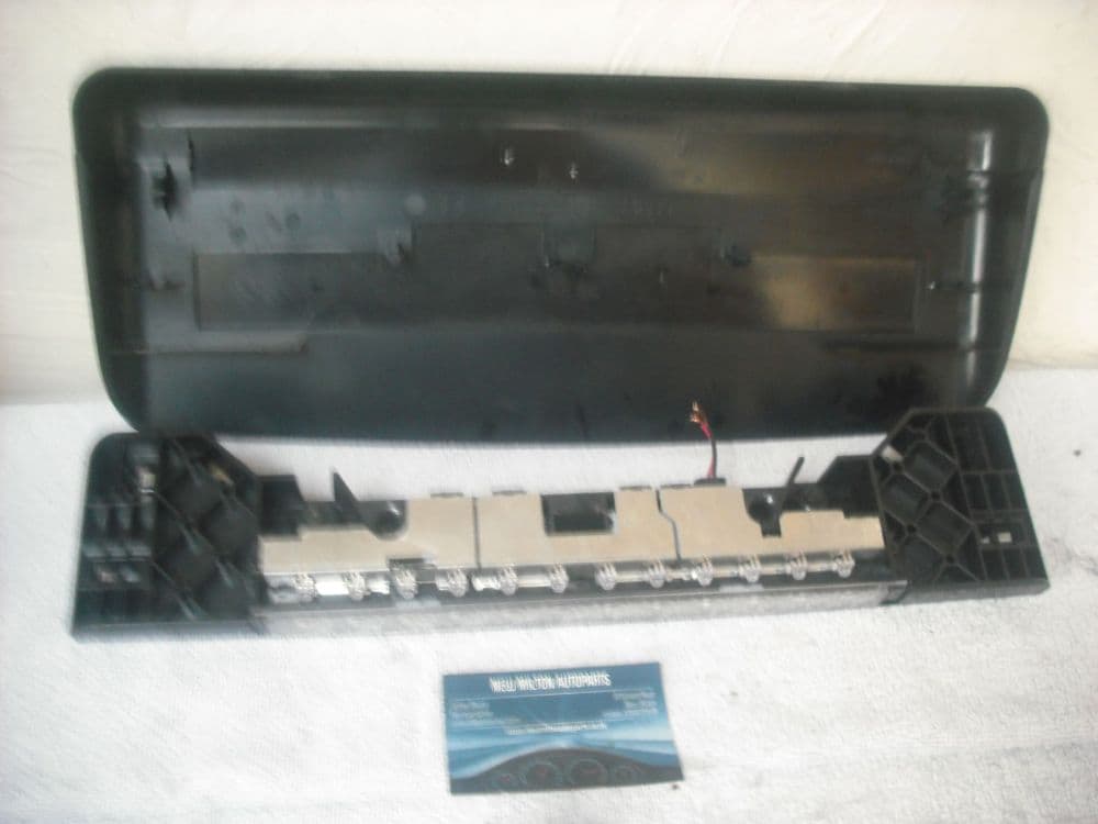 sold A GENUINE PEUGEOT 407 ESTATE HIGHT LEVEL THIRD 3RD BRAKE LIGHT ...