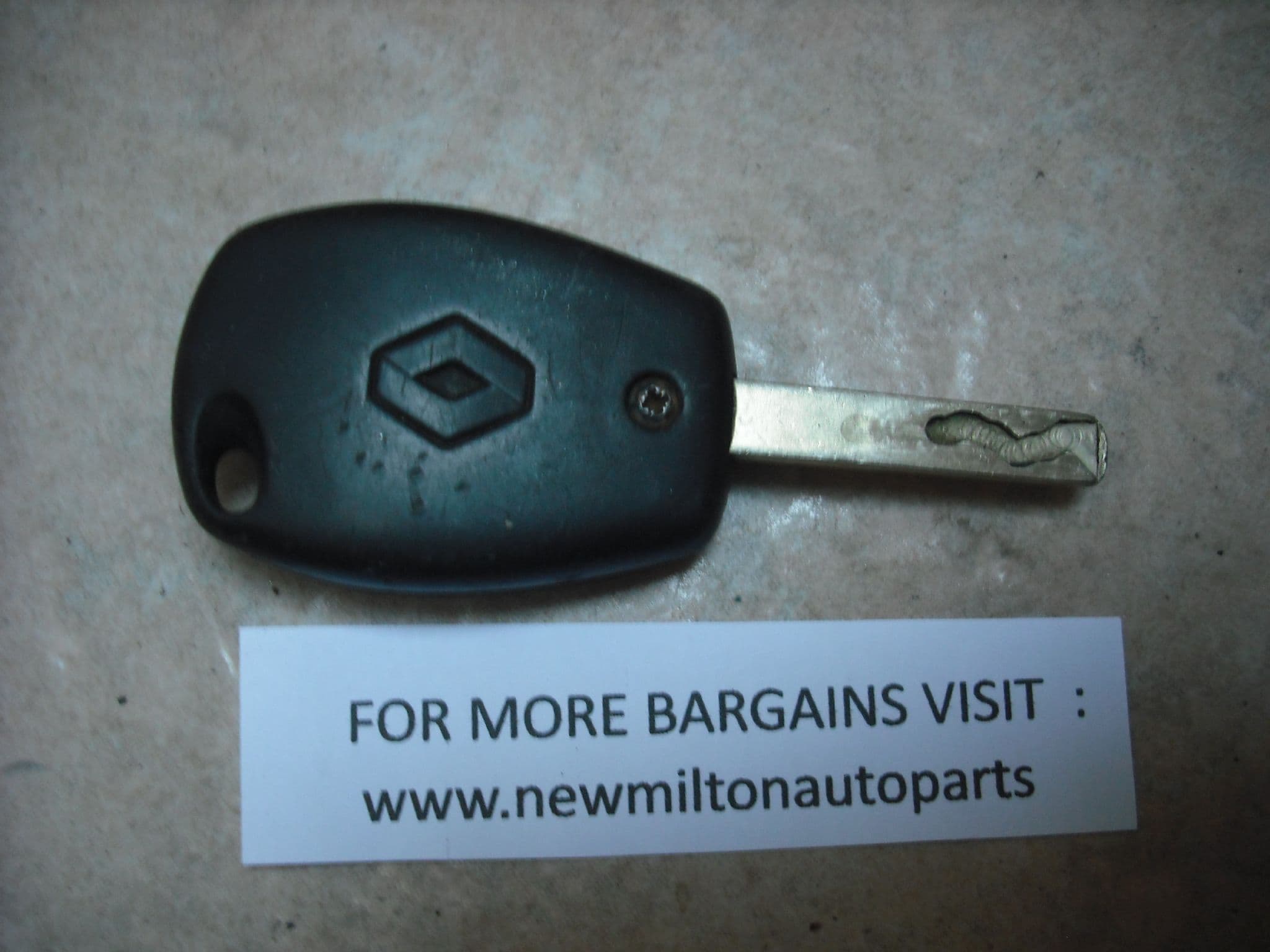 SOLD A GENUINE RENAULT CLIO MK3 REMOTE CENTRAL LOCKING KEY FOB