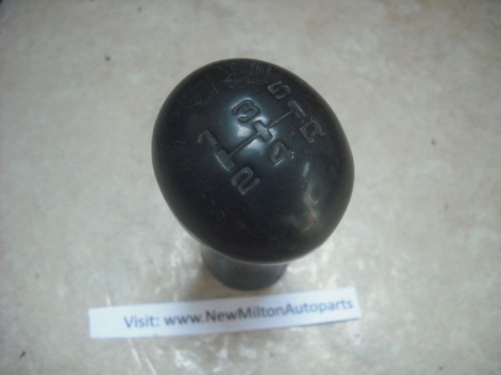 SOLD A GENUINE SUZUKI SUPER CARRY 5 SPEED GEAR KNOB