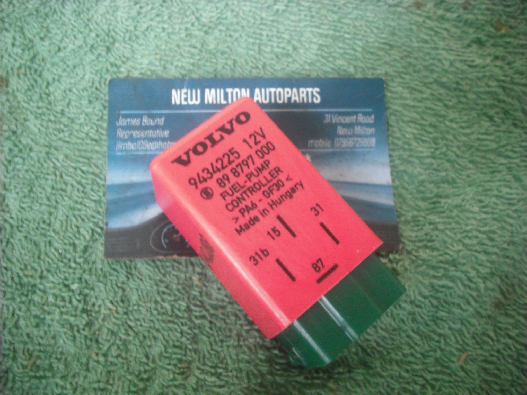 sold A GENUINE VOLVO 850 V70 C70 S70 FUEL PUMP CONTROL RELAY 103 9434225