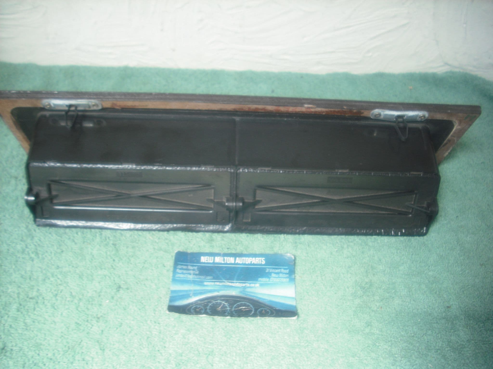 sold A JAGUAR XJ6 XJ40 DASH AIR VENTS AND CENTRAL WOOD TRIM PANEL