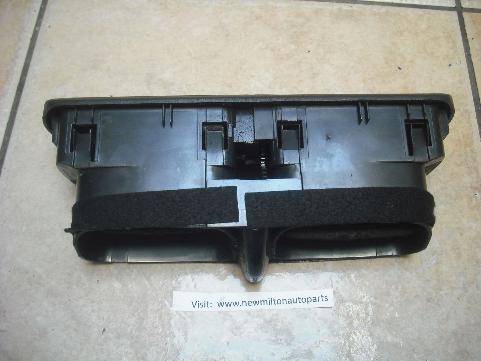 sold ALFA ROMEO SPIDER 916 CENTRAL DASH HEATER FAN BLOWER VENTS