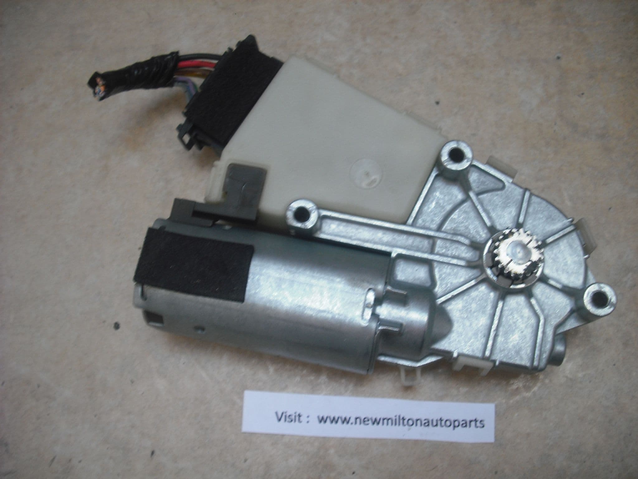 SOLD FAM4-01 WEBASTO 1710626B A GENUINE RENAULT ESPACE MK4 SUNROOF MASTER MOTOR