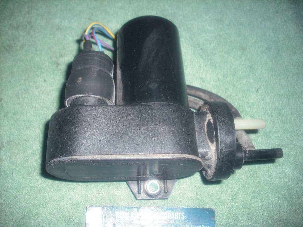 sold HELLA 003 572 JAGUAR XJ6 XJ40 CRUISE CONTROL VACUUM PUMP