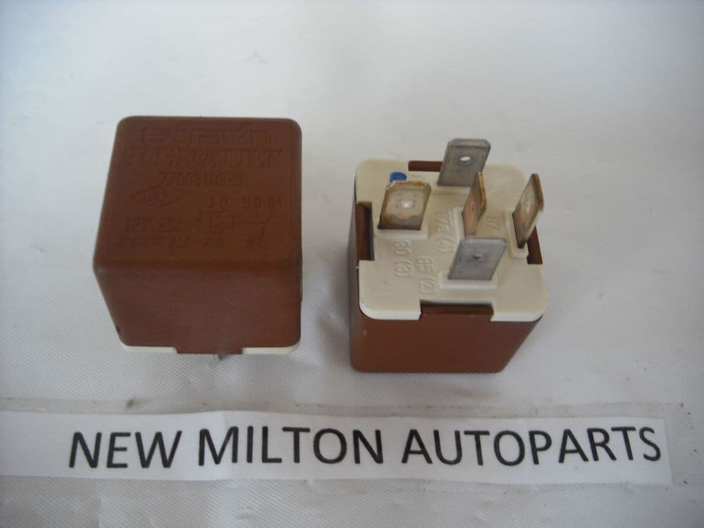 SOLD RENAULT SCENIC AND MEGANE 2 X ORIGINAL RELAYS 7700810929