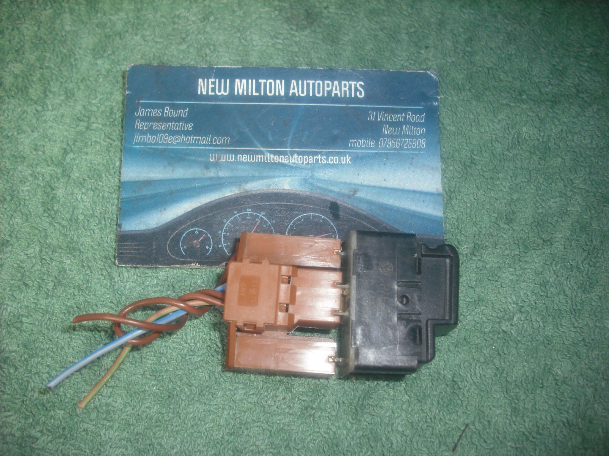 sold sold 1C0959831 A GENUINE VW VOLKSWAGEN BEETLE TAILGATE TRUNK ...