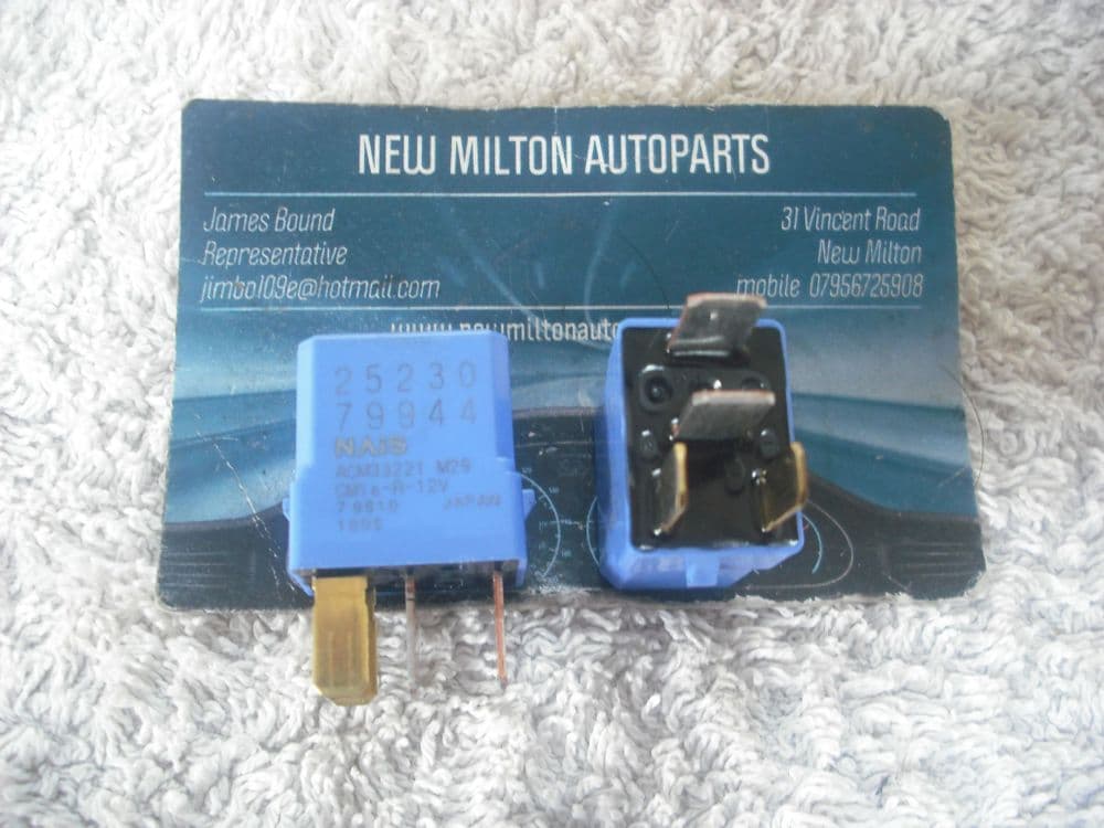 sold sold 2 X GENUINE NISSAN NOTE 2006-2013 RELAYS 25230 79944 NAIS