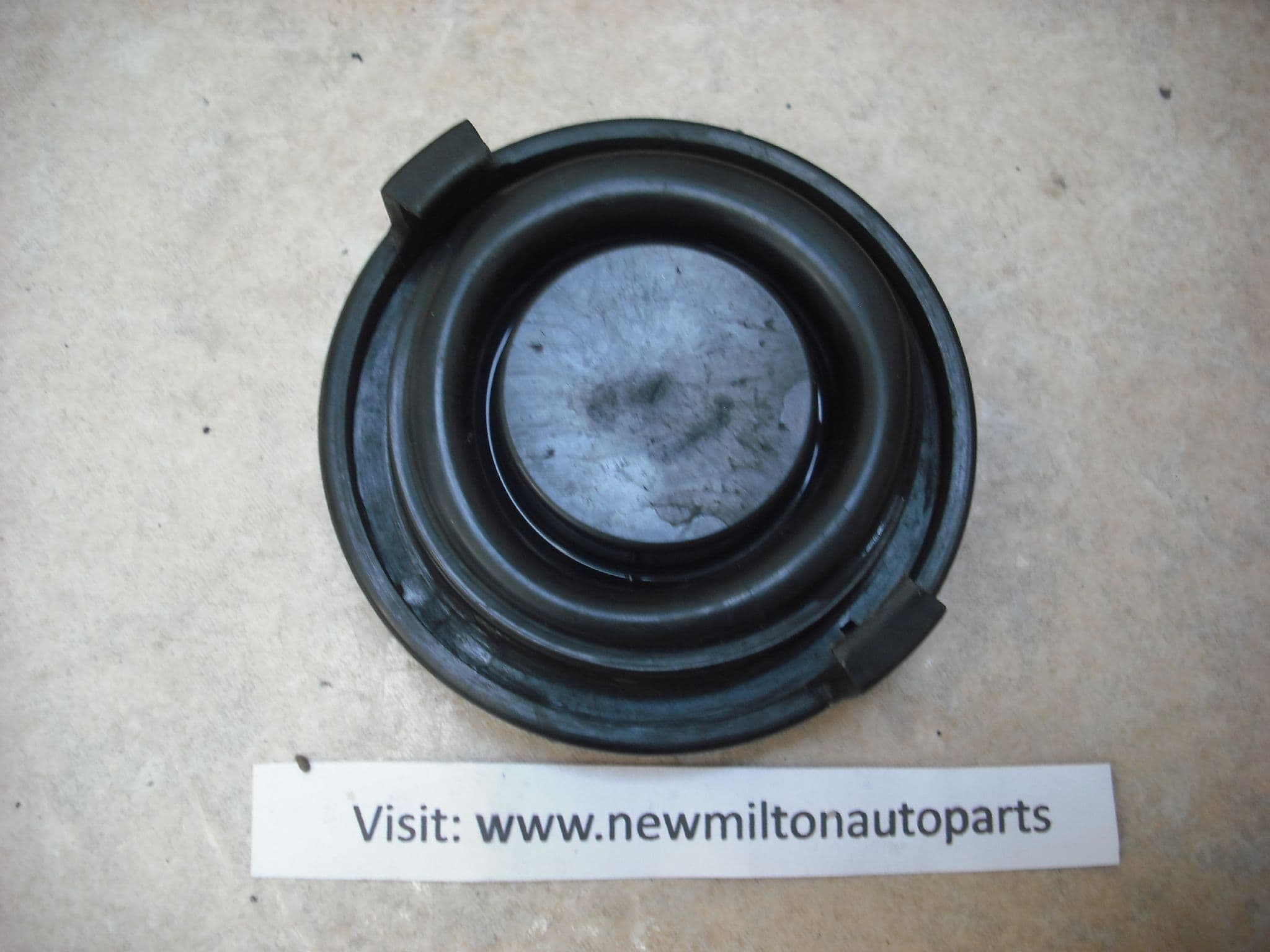 SOLD SOLD A GENUINE ISUZU TROOPER MK2 MK3 BRAKE FLUID MASTER CYLINDER ...