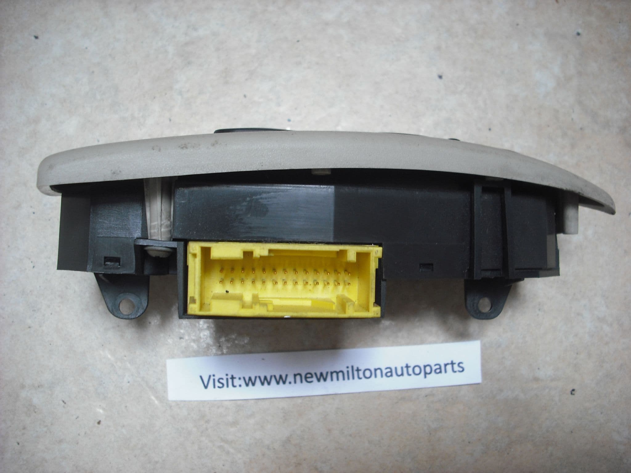 SOLD SOLD A GENUINE JAGUAR XJ8 X308 UK DRIVERS DOOR DOOR MIRROR AND ...