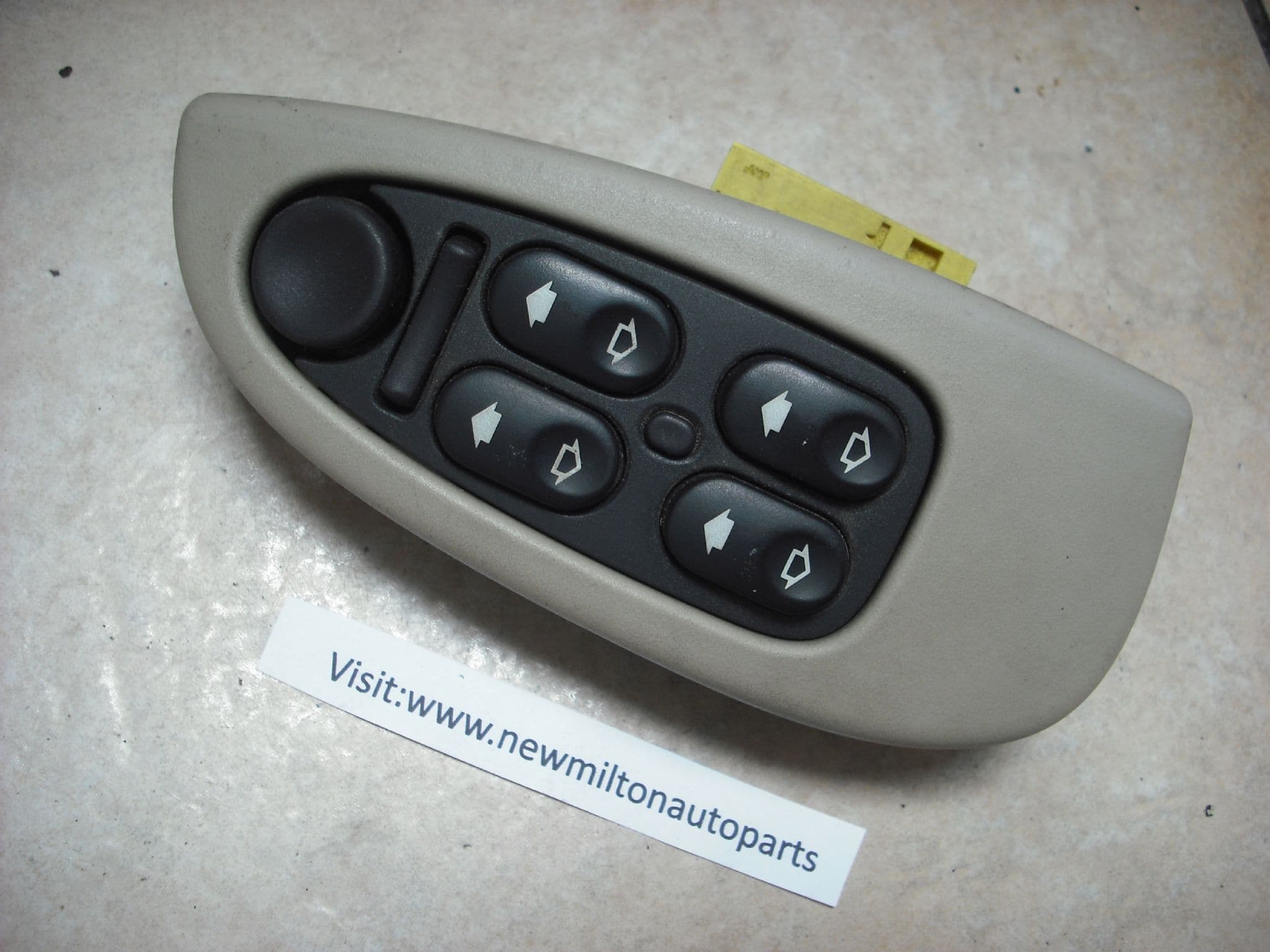 SOLD SOLD A GENUINE JAGUAR XJ8 X308 UK DRIVERS DOOR DOOR MIRROR AND ...