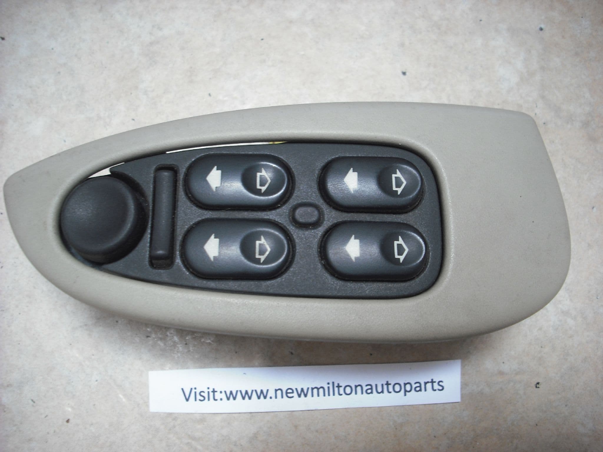 SOLD SOLD A GENUINE JAGUAR XJ8 X308 UK DRIVERS DOOR DOOR MIRROR AND ...