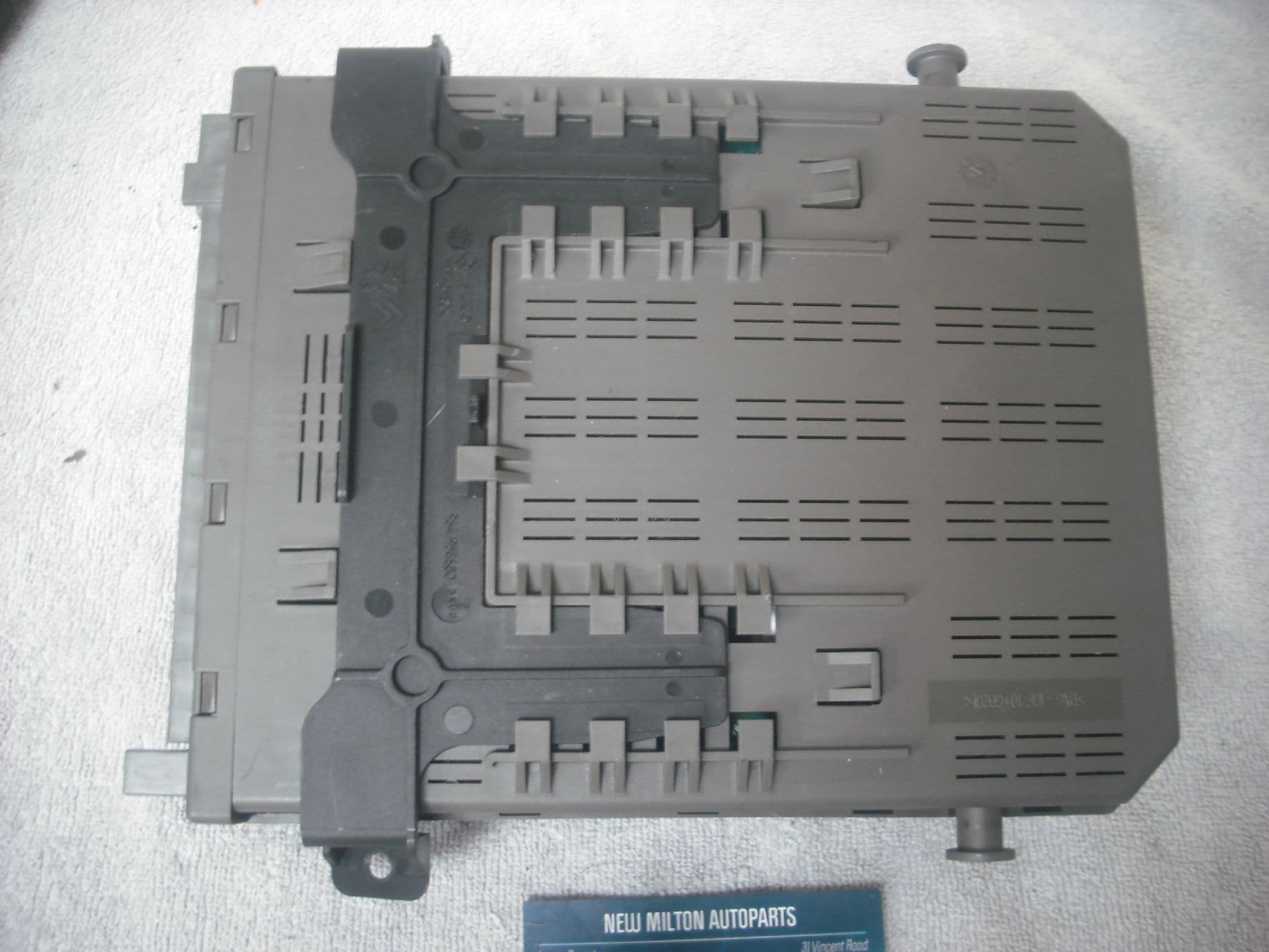 SOLD SOLD A GENUINE PEUGEOT 607 2 2 HDI ECU FUSE BOX CONTROL MODULE ...