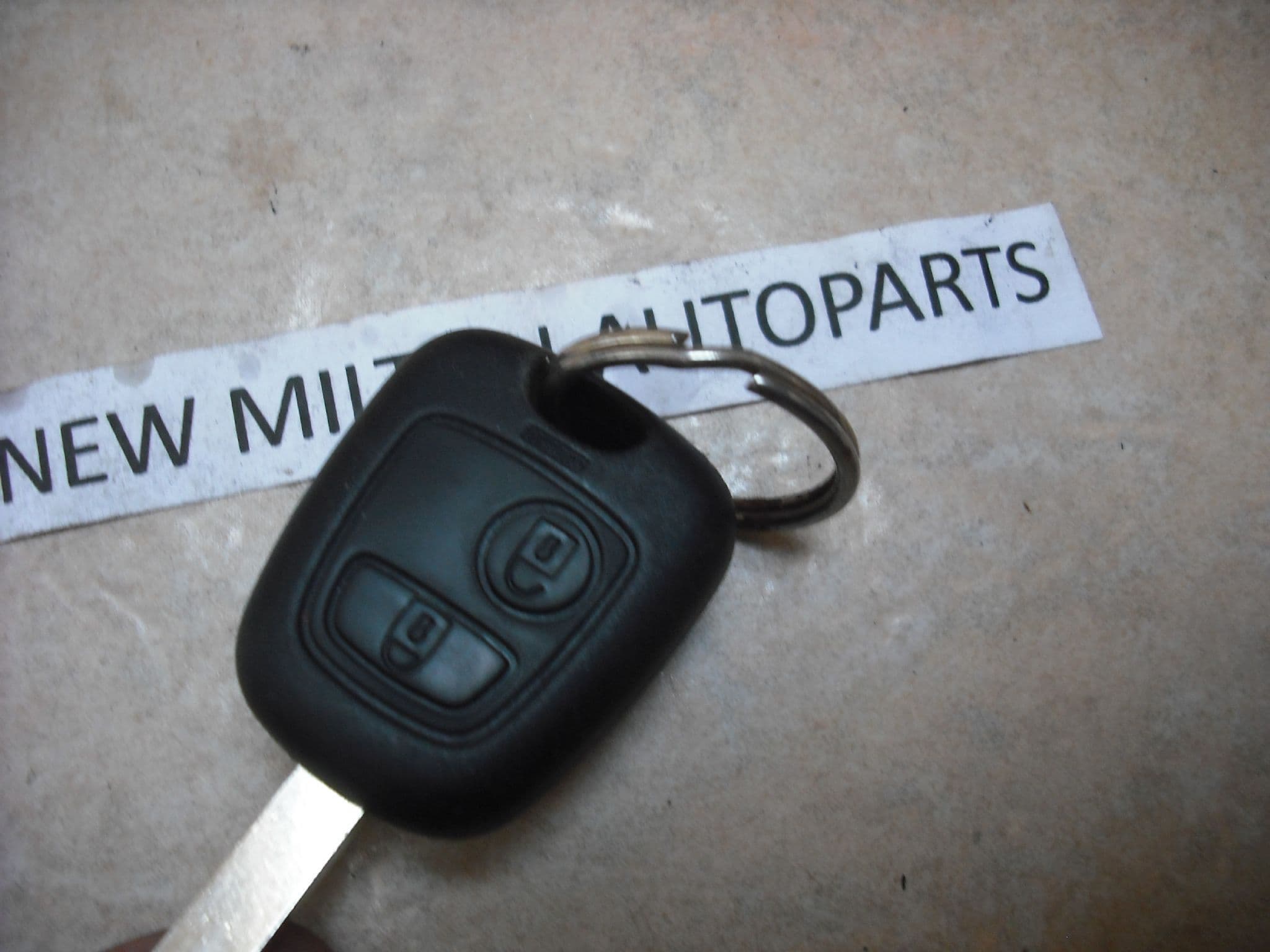 SOLD SOLD A GENUINE TOYOTA AYGO MK1 CENTRAL LOCKING REMOTE CONTROL KEY FOB