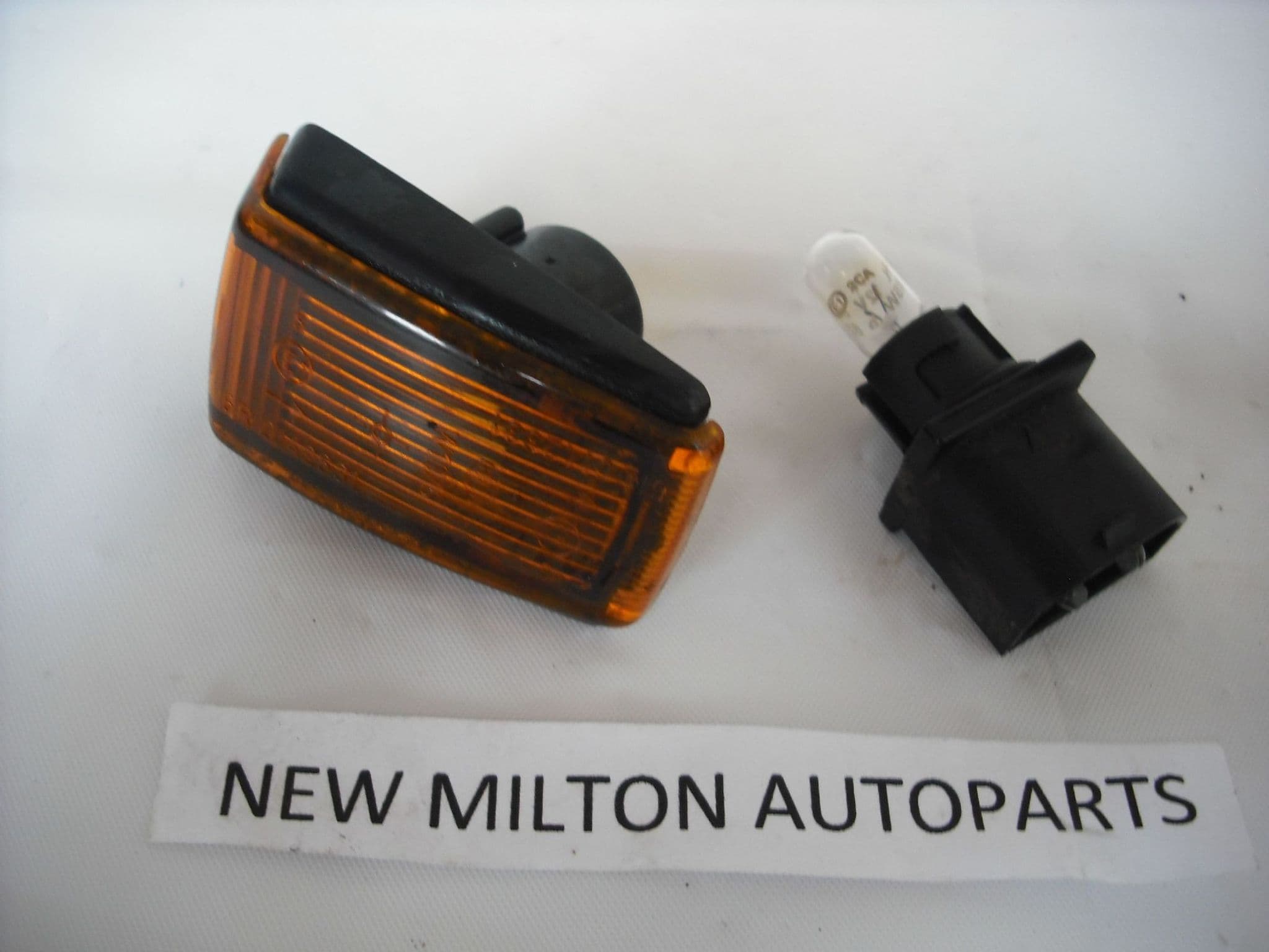 sold sold A GENUINE VOLVO 740 760 940 960 850 V70 C70 S70 AMBER SIDE ...
