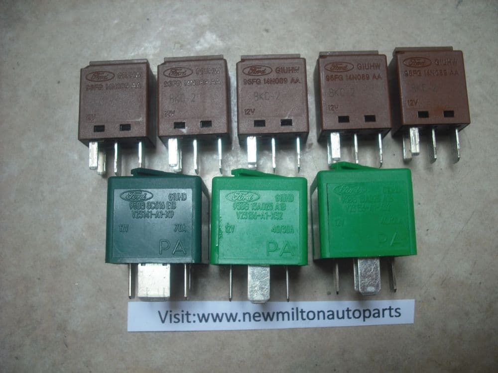 SOLD SOLD GENUINE FORD FIEST5A MK4 RELAYS FROM THE ENGINE BAY FUSE BOX