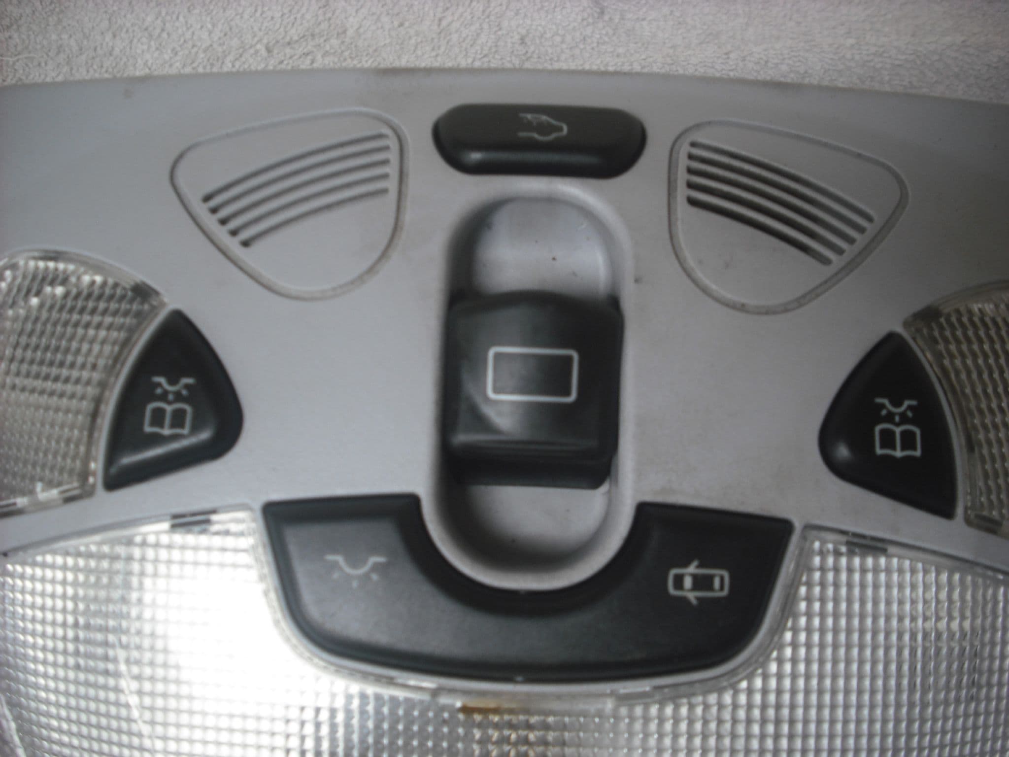 sold sold GENUINE MERCEDES BENZ W203 C LASS INTERIOR ROOL LIGHT LAMP ...