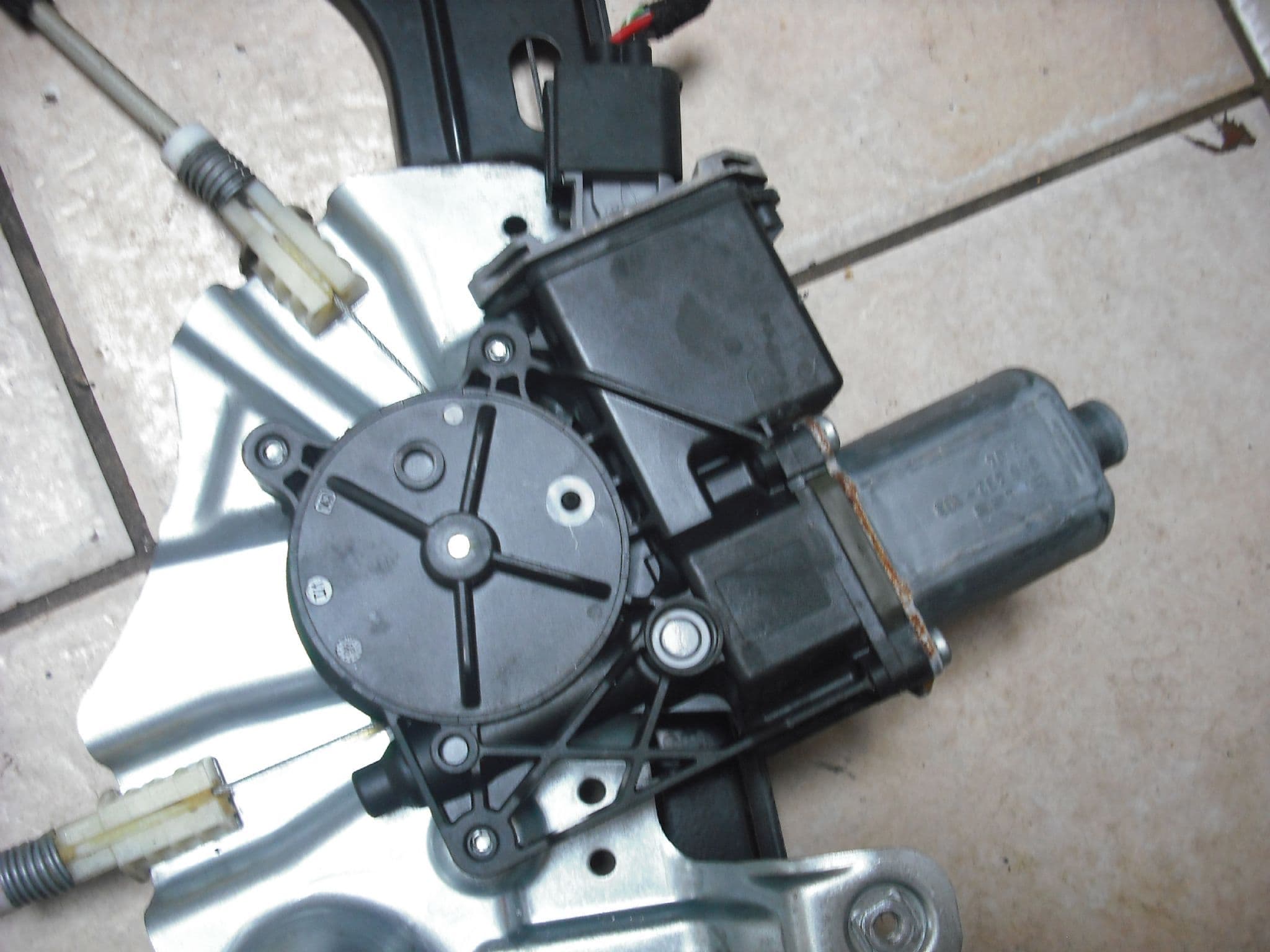 SOLD SOLD GENUINE VAUXHALL ASTRA J MK6 5 DOOR ELECTRIC WINDOW REGULATOR ...