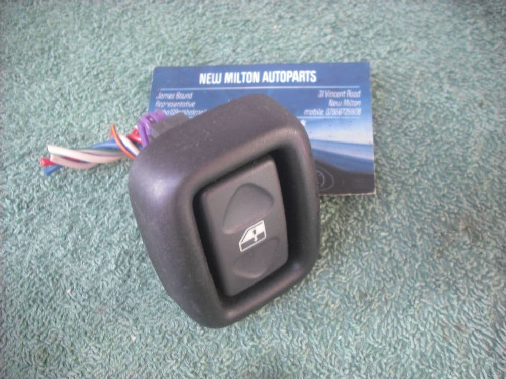 SOLD SOLD LAND ROVER FREELANDER MK1 1998-2004 REAR DOOR ELECTRIC WINDOW ...