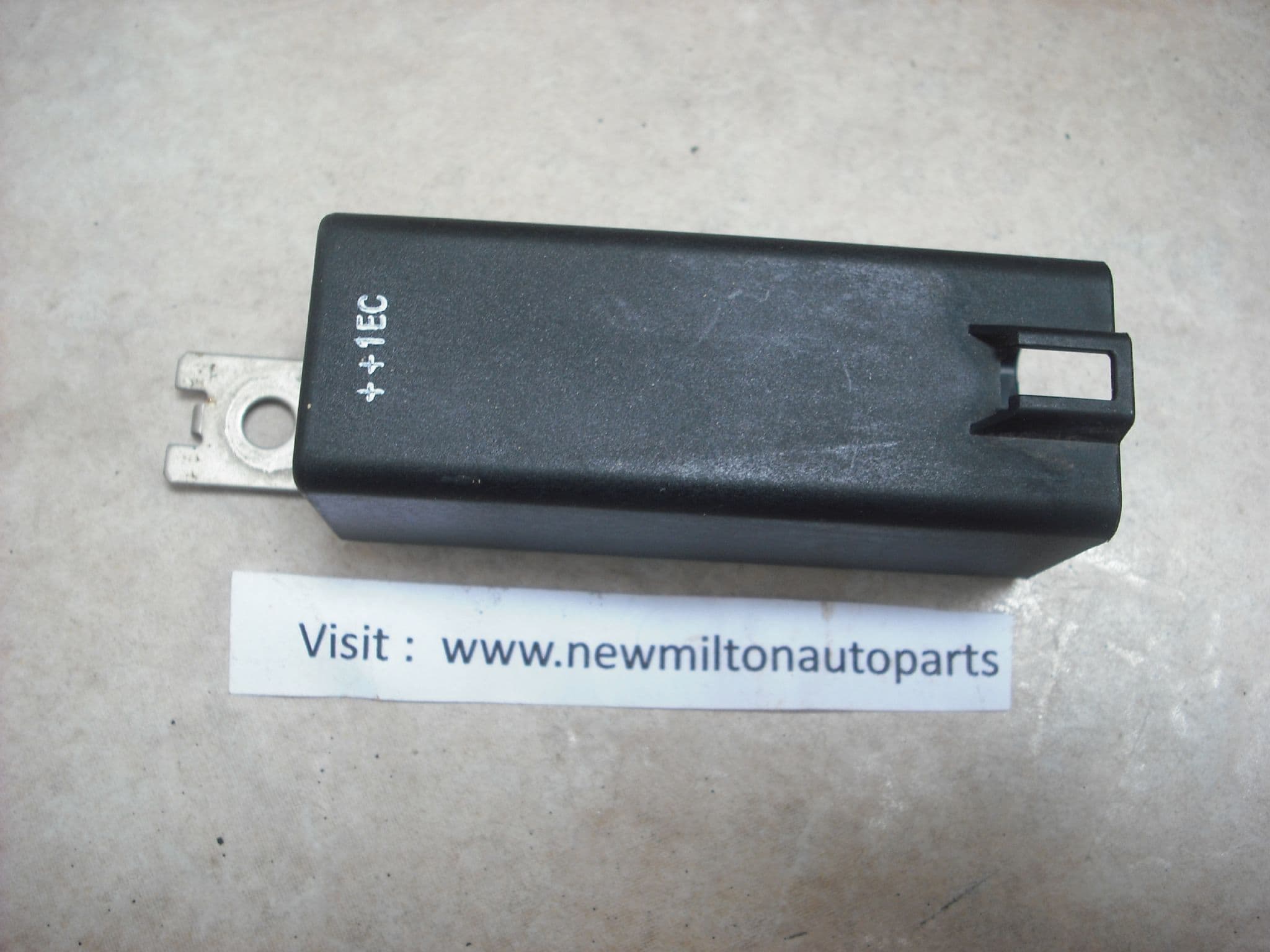 SOLD SOLD LJA6702AA JAGUAR X308 XJ8 ENGINE COOLING FAN RELAY CONTROL MODULE