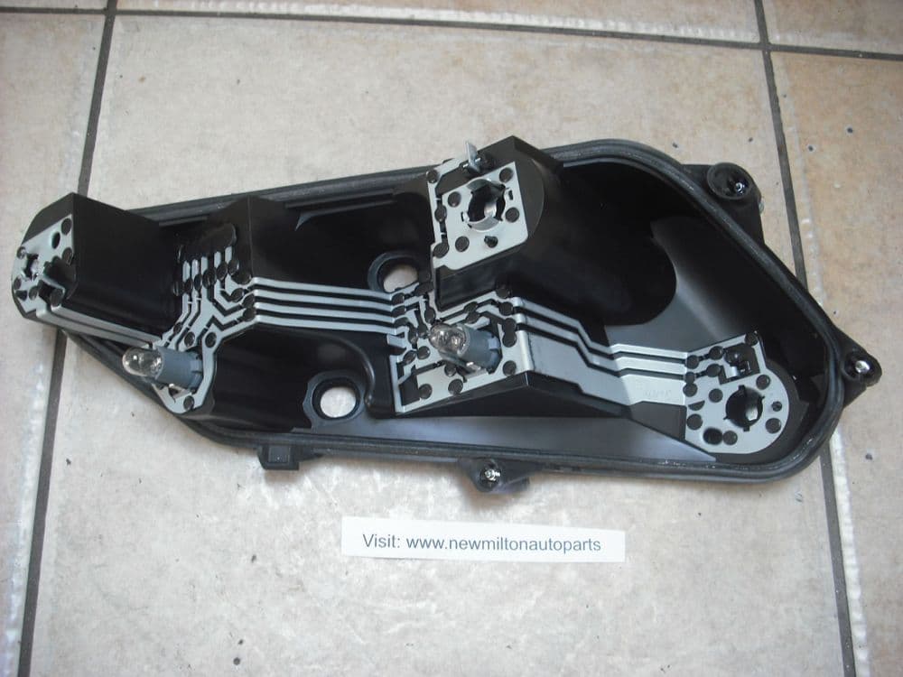 sold sold VP9TTX-13N005-A VAUXHALL INSIGNIA ESTATE REAR LIGHT BULB ...