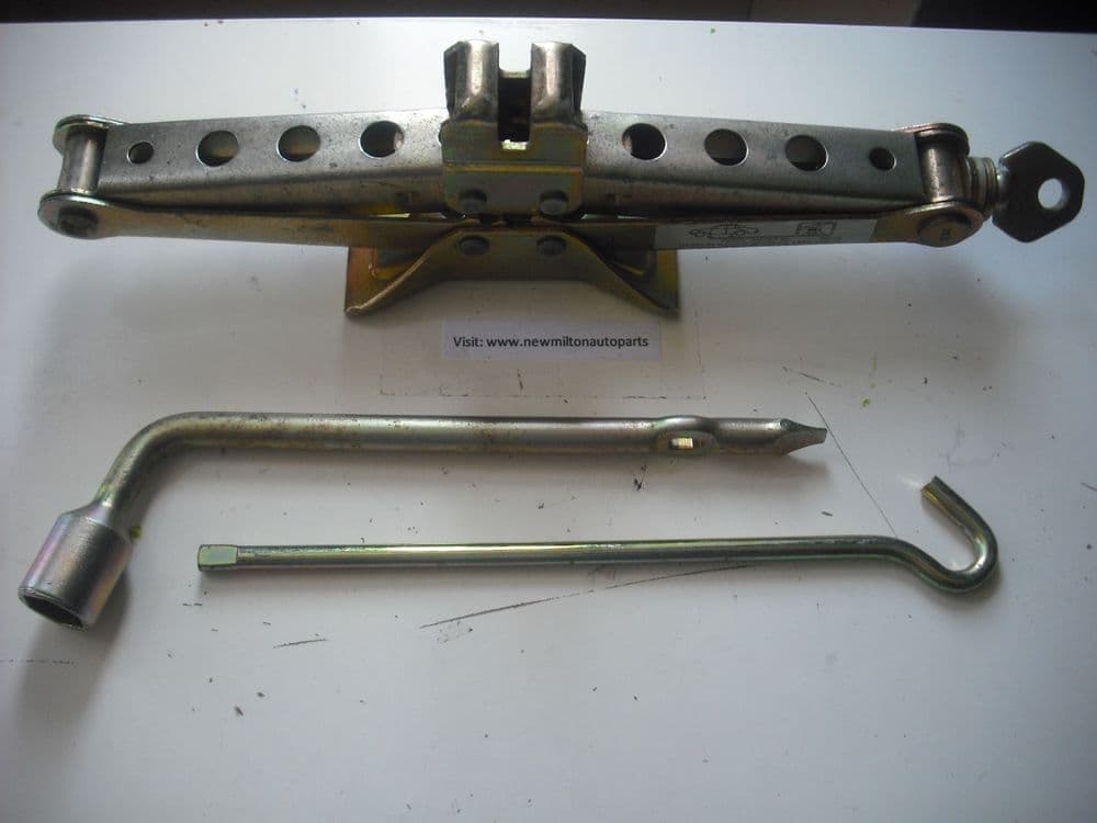 SOLD VOLVO S40 V40 JACK AND WHEEL BRACE FROM TOOL KIT
