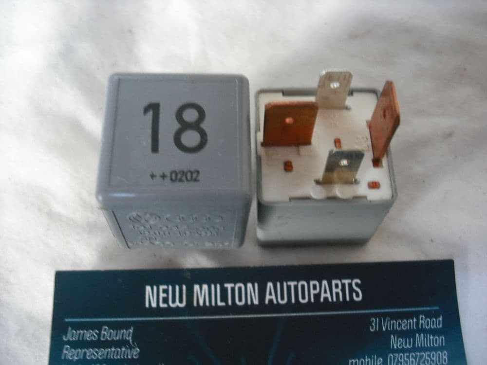 SOLD VW VOLKSWAGEN POLO MK6 9N 2 X ORIGINAL RELAYS NO 18 191937503 191 ...