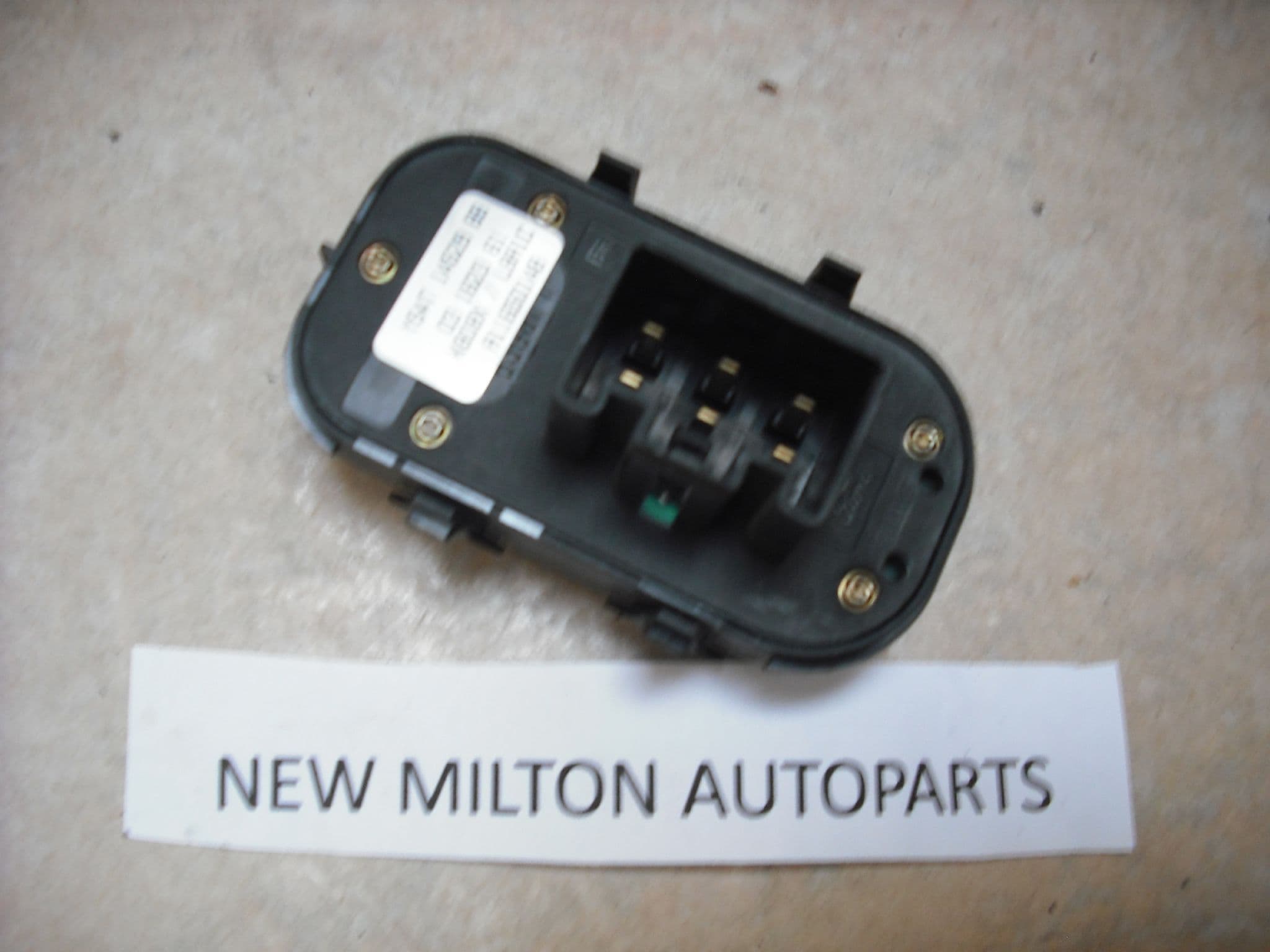 SOLD YS4T 14529 BA BB OR BC FORD FOCUS MK1 ELECTRIC WINDOW SWITCHES