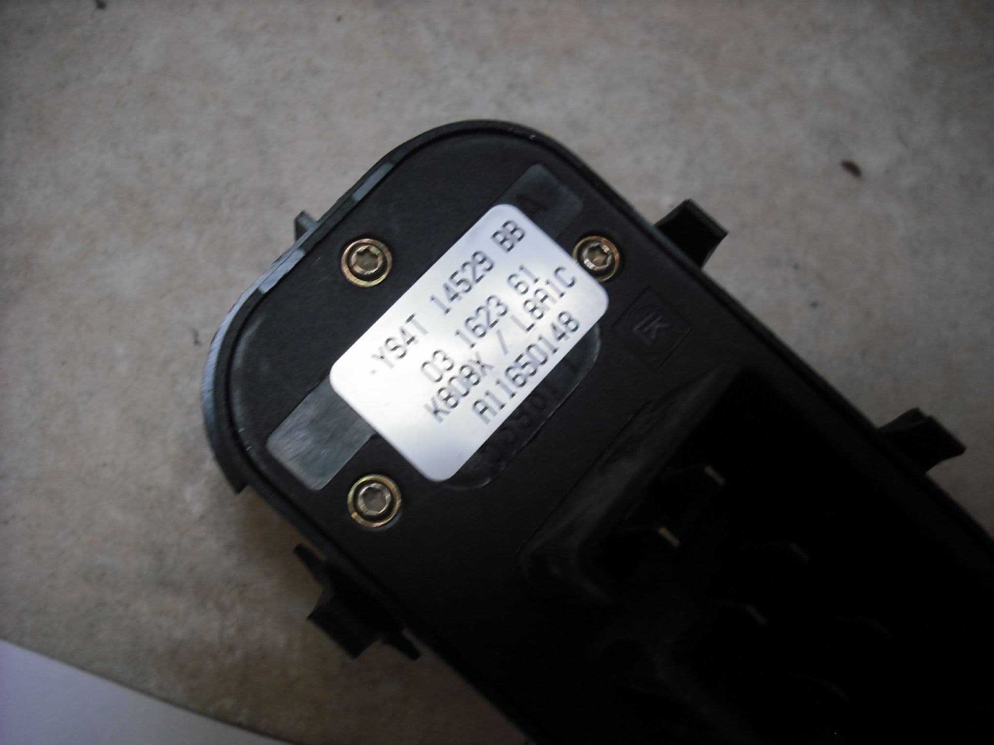 SOLD YS4T 14529 BA BB OR BC FORD FOCUS MK1 ELECTRIC WINDOW SWITCHES