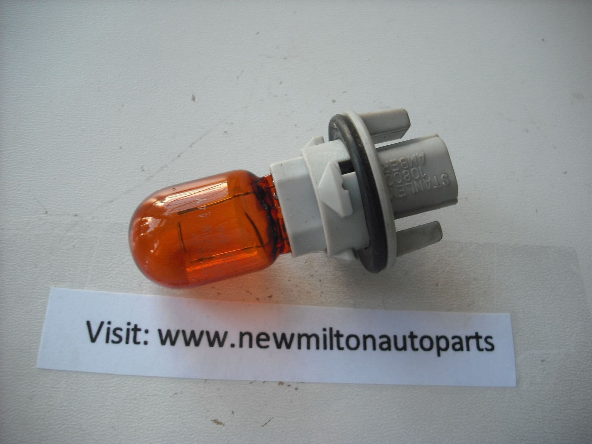STANLEY 10800 AMBER HONDA INDICATOR FLASHER BULB HOLDER