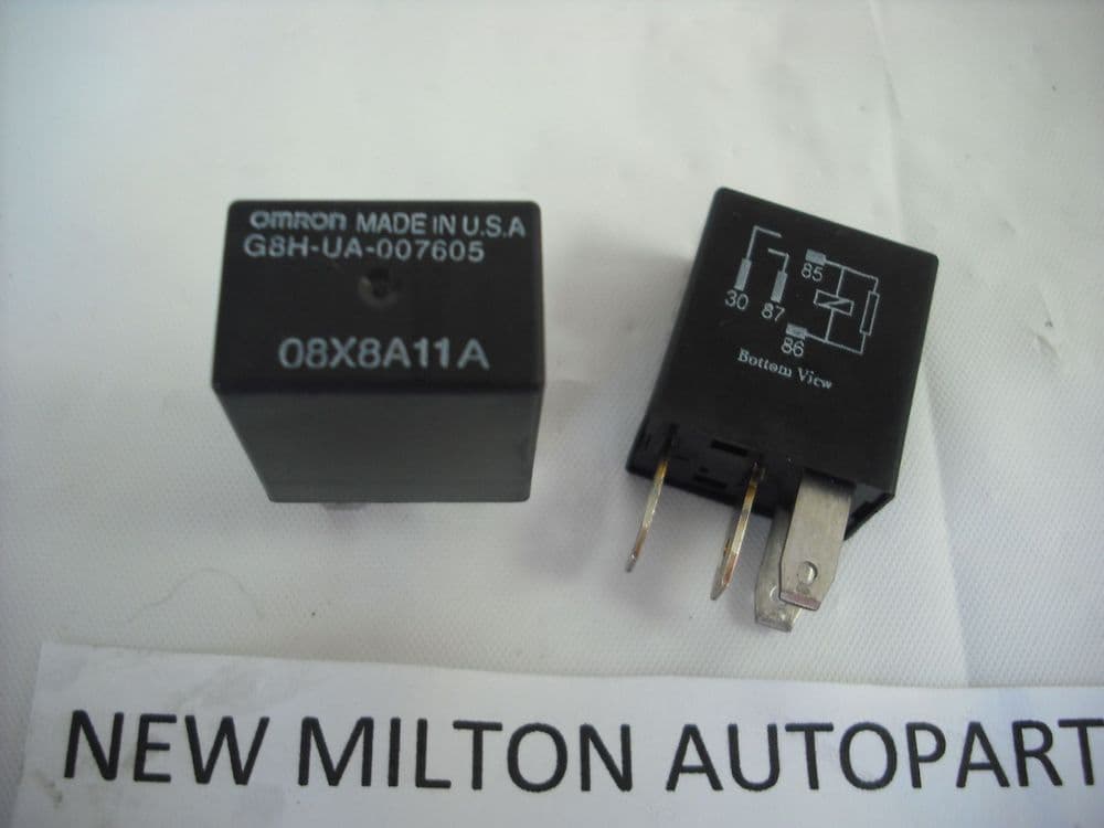 SUZUKI JIMNY 2 SMALL RELAYS OMRON G8H-UA-007605 08X8A11A