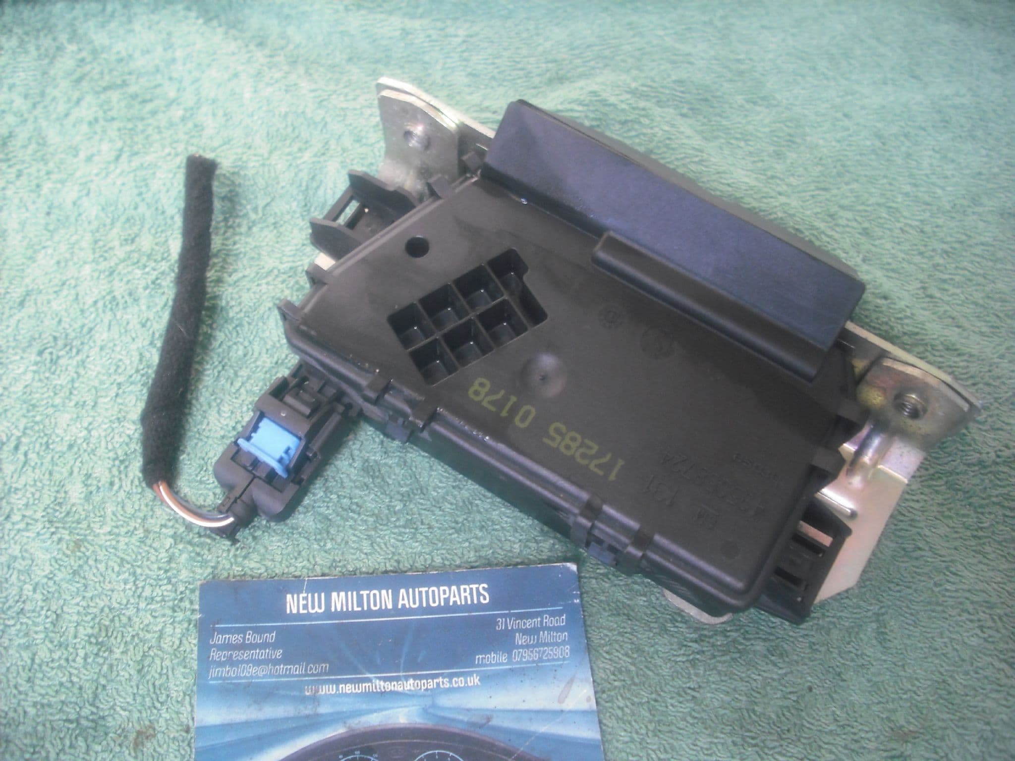 TAILGATE BOOT CATCH LOCK WITH CENTRAL LOCKING SOLENOID ACTUATOR ...