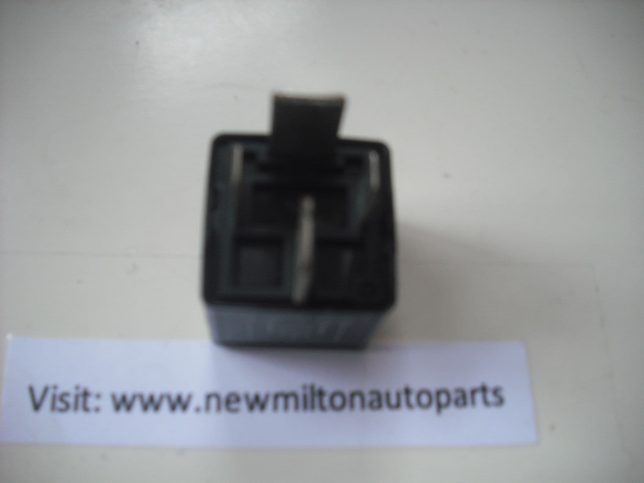 TYCO V23134-J59-X431 G110 A GENUINE MAZDA MX3 3 5 6 RELAY