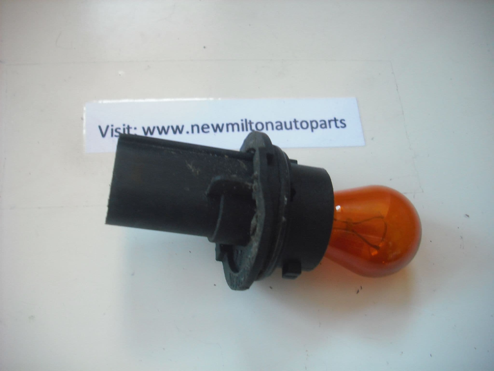 VOLVO 440 460 MK1 HEADLIGHT HEADLAMP INDICATOR FLASHER BULB HOLDER