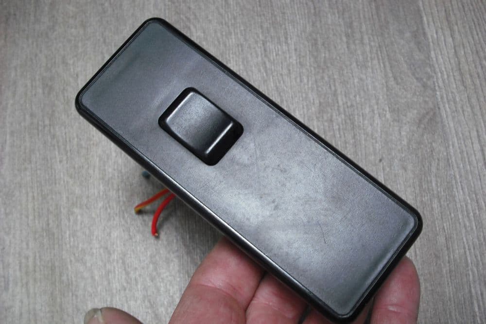 VOLVO 760 960 FRONT PASSENGER DOOR ELECTRIC WINDOW SWITCH