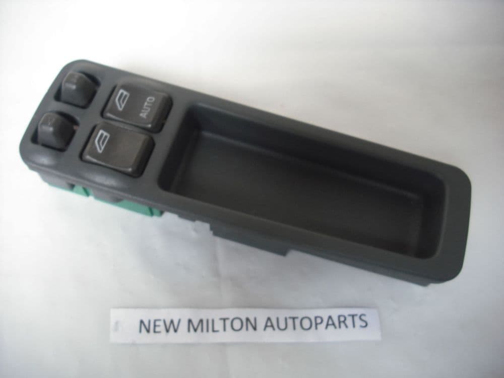 VOLVO V40 S40 FRONT DOOR ELECTRIC WINDOW AND DOOR MIRROR SWITCHES
