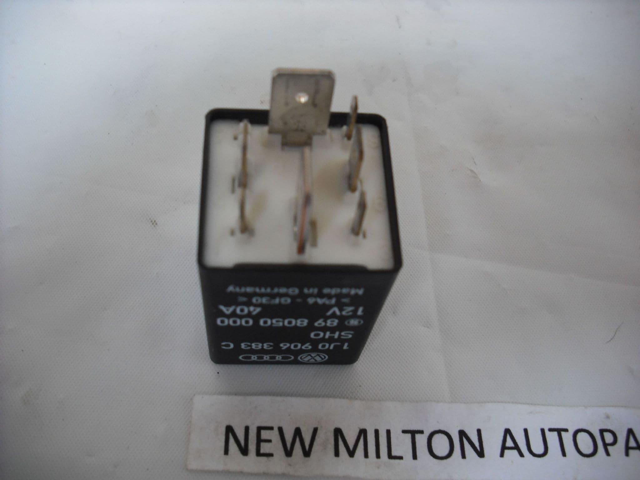 VW VOLKSWAGEN GOLF MK4 AND SKODA OCTAVIA FUEL PUMP RELAY 409 1J0 906 383 C
