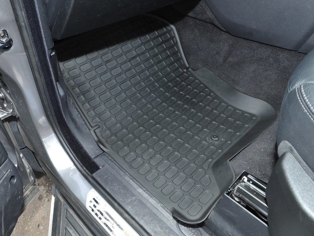 Discovery 4 rubber floor mats store