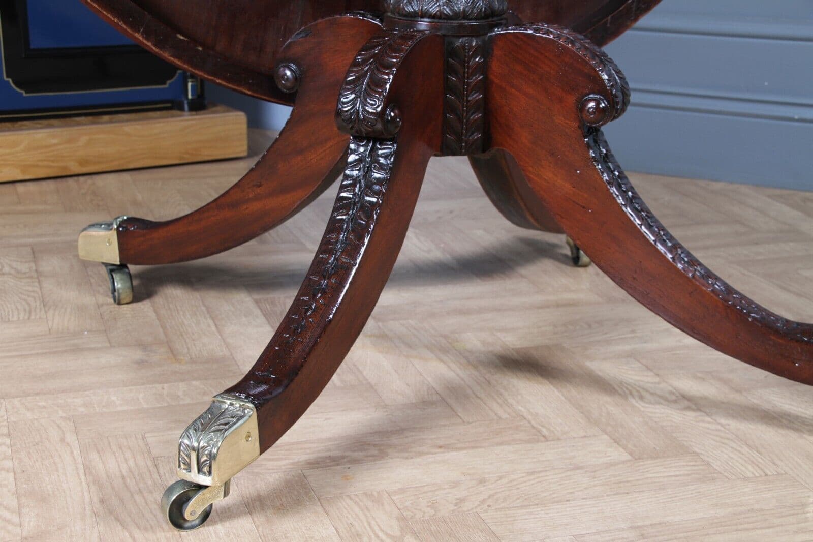 Antique Regency Solid Mahogany Grand Tilt Top Round Dining Table Fully ...