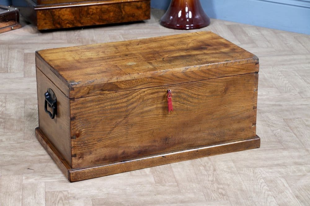 Antique Solid Elm Joiner Cabinet Maker s Toolbox Chest Coffee Table ...