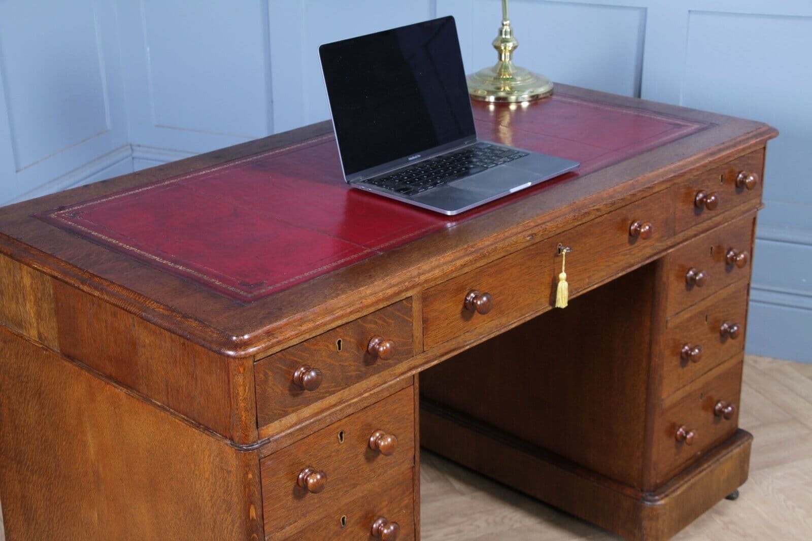 Antique Victorian Medium Oak 9 Drawer Twin Pedestal Leather Top Writing ...