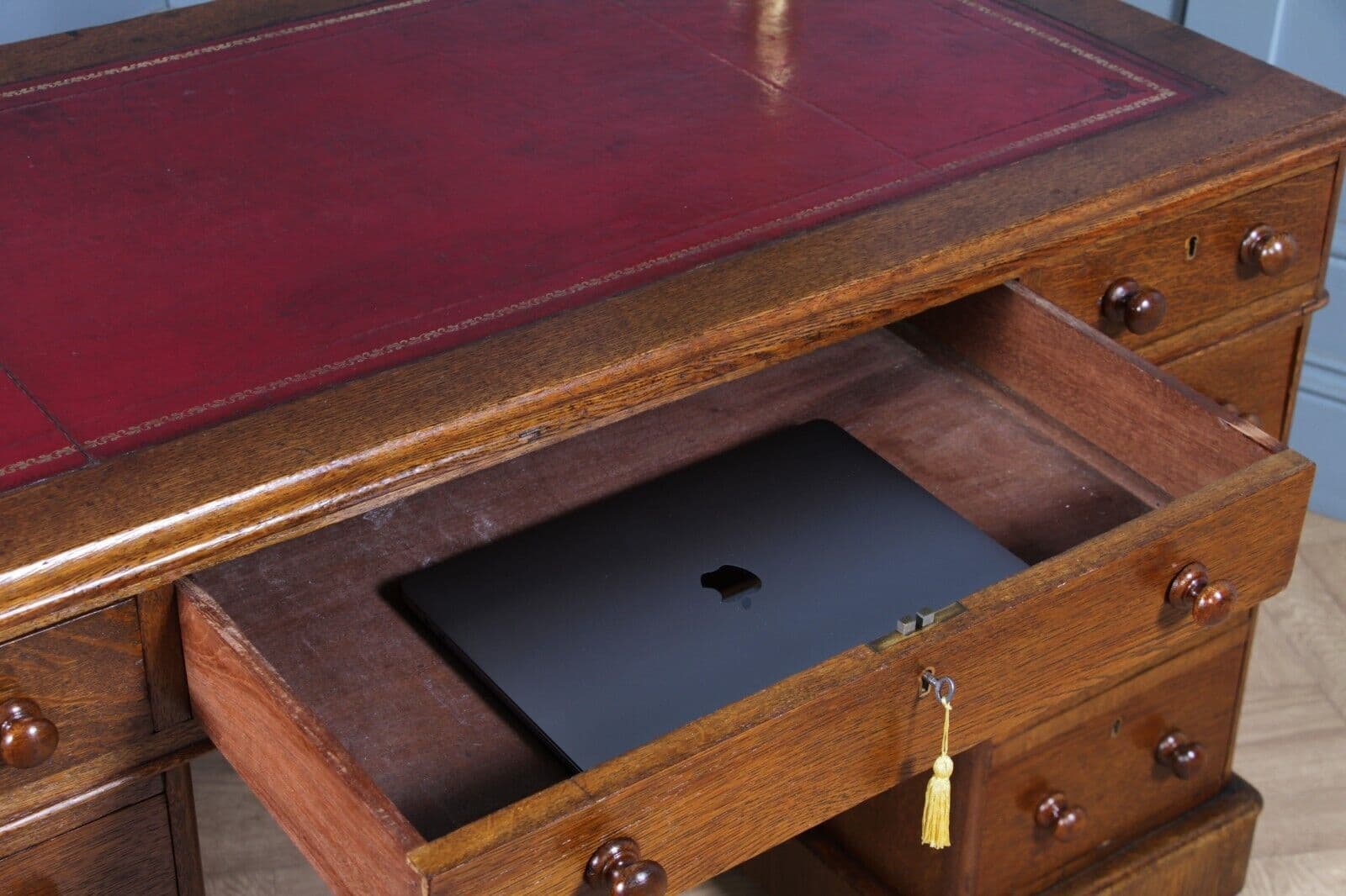 Antique Victorian Medium Oak 9 Drawer Twin Pedestal Leather Top Writing ...