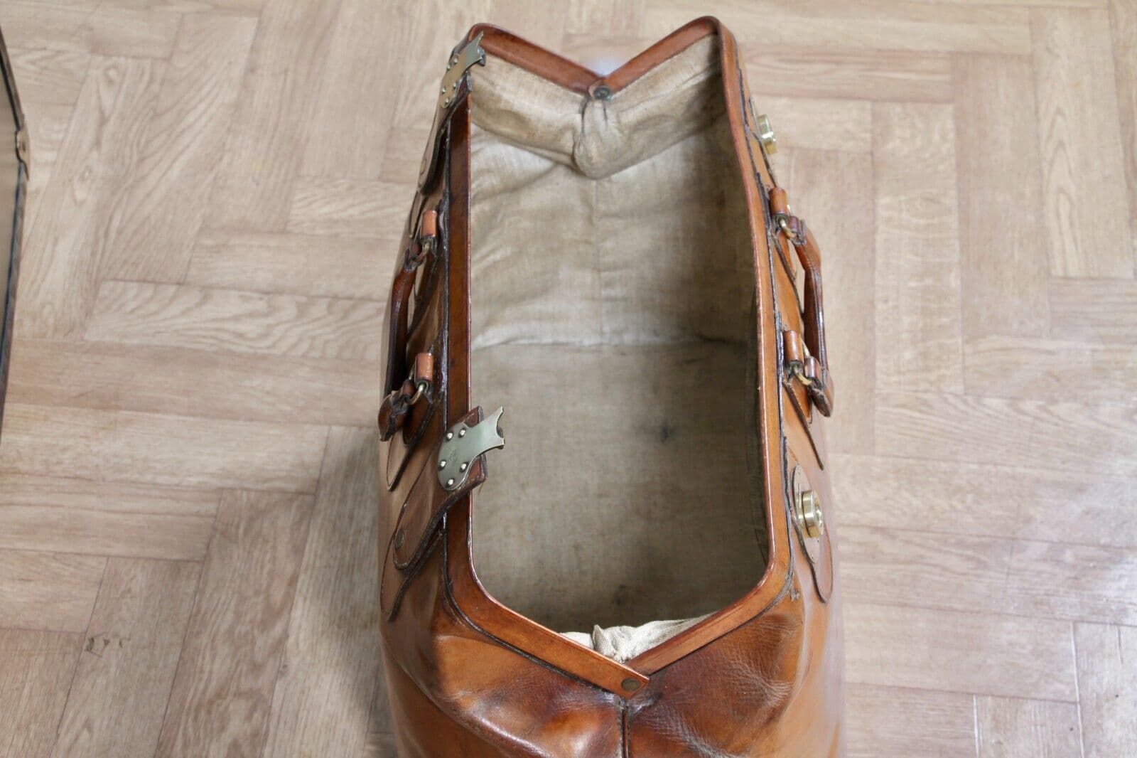 Vintage 1930s Norris Luggage of England Leather Gladstone Lockable ...