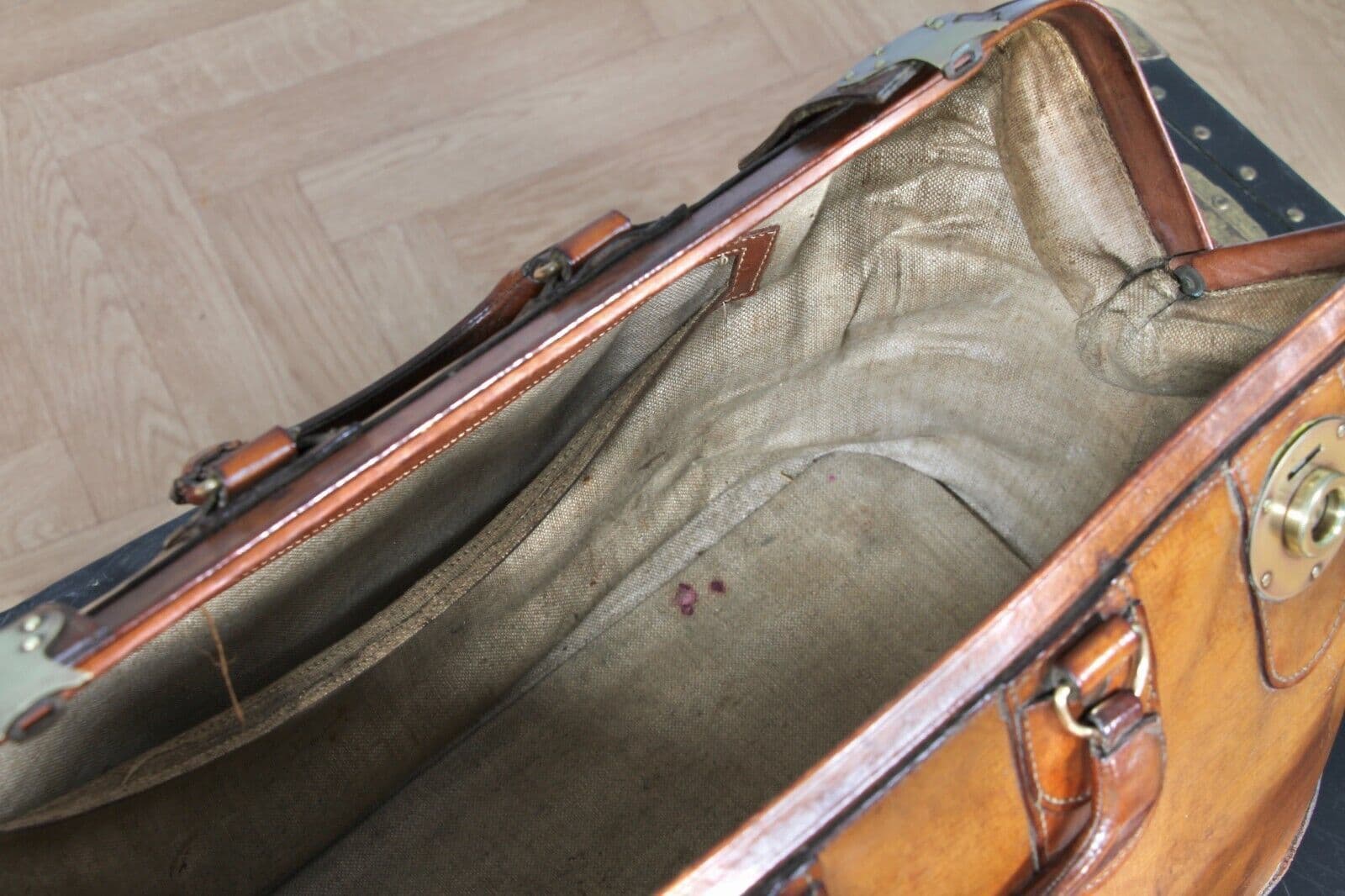 Vintage 1930s Norris Luggage of England Leather Gladstone Lockable ...