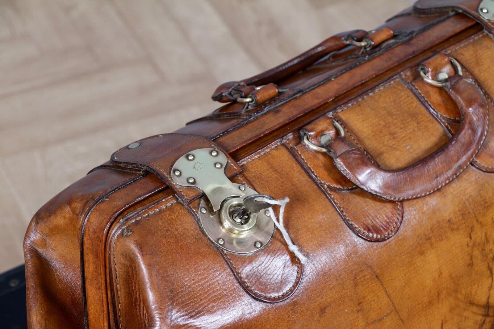 Vintage 1930s Norris Luggage of England Leather Gladstone Lockable ...