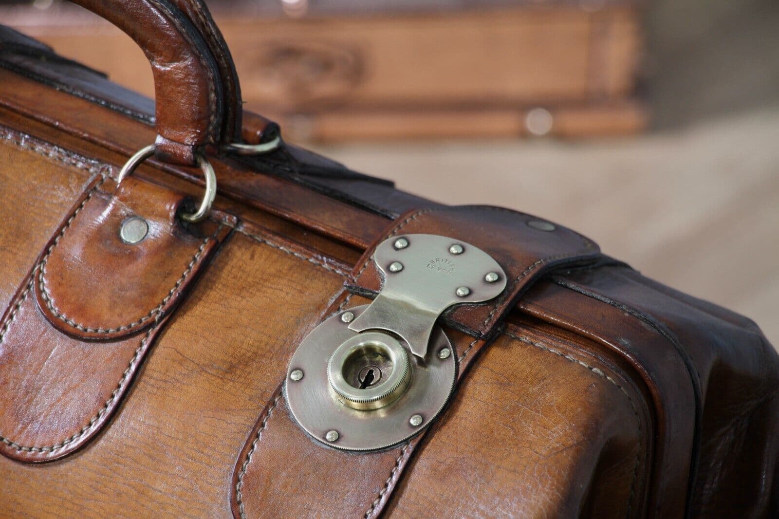 Vintage 1930s Norris Luggage of England Leather Gladstone Lockable ...